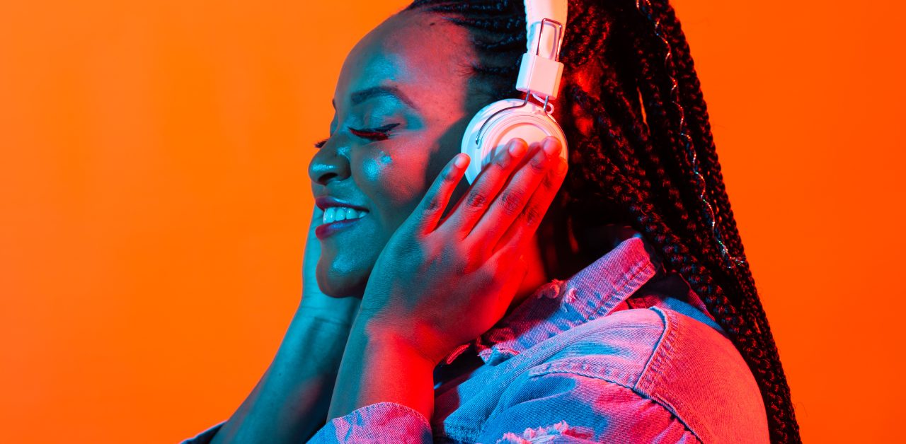 20+ Popular Music Streaming Statistics and Facts [2024]